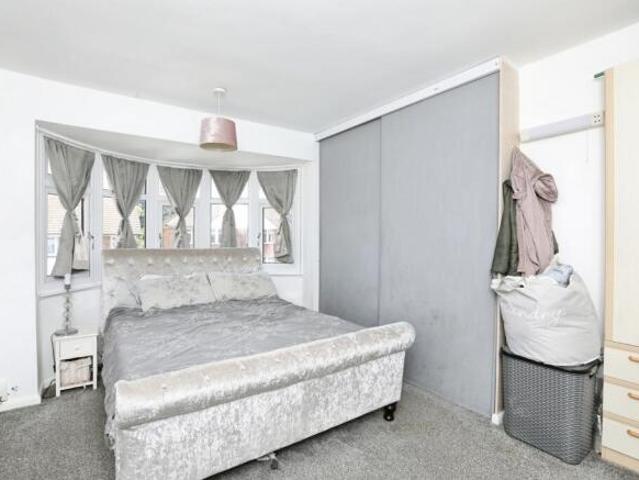 3 bedroom terraced house for sale in Suffolk Avenue, Rainham, Gillingham, Kent, ME8