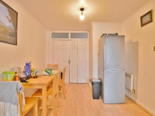 3 bedroom terraced house for sale in Summerlea, Slough, SL1