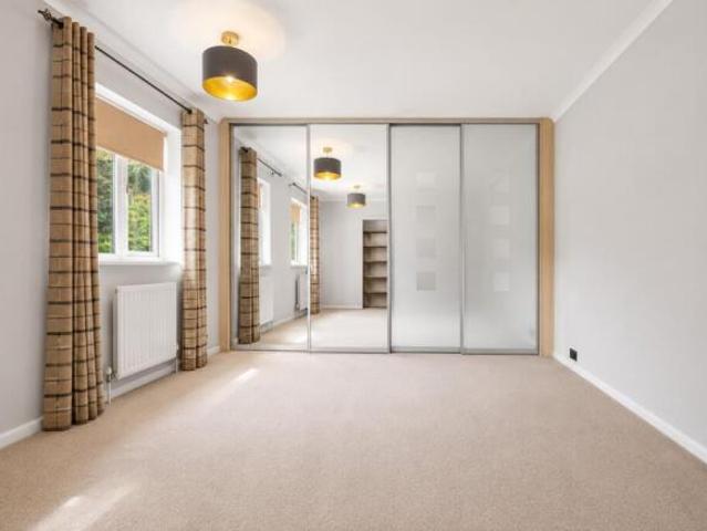 3 bedroom terraced house for sale in Sunnydell, St. Albans, AL2