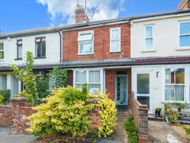 3 Bedroom Terraced House For Sale In Surrey