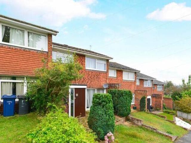 3 Bedroom Terraced House For Sale In Surrey