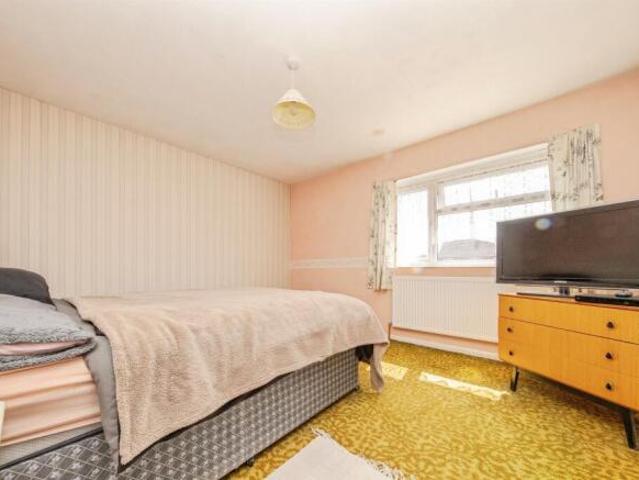 3 bedroom terraced house for sale in Swallow Road, Ipswich, IP2