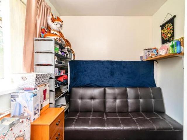 3 bedroom terraced house for sale in Swansdowne Drive, Clifton, NG11