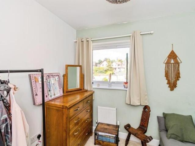 3 bedroom terraced house for sale in Pond View, Southampton, SO18