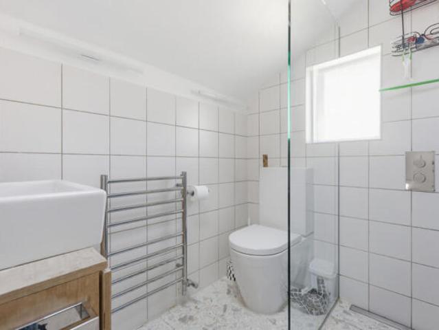 3 bedroom terraced house for sale in Poole Road, London, E9