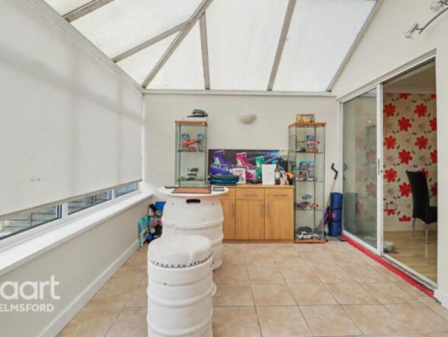 3 bedroom terraced house for sale in Poppy Green, Chelmsford, CM1