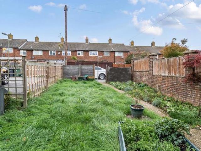 3 bedroom terraced house for sale in Portsmouth Crescent, Basingstoke, Hampshire, RG22