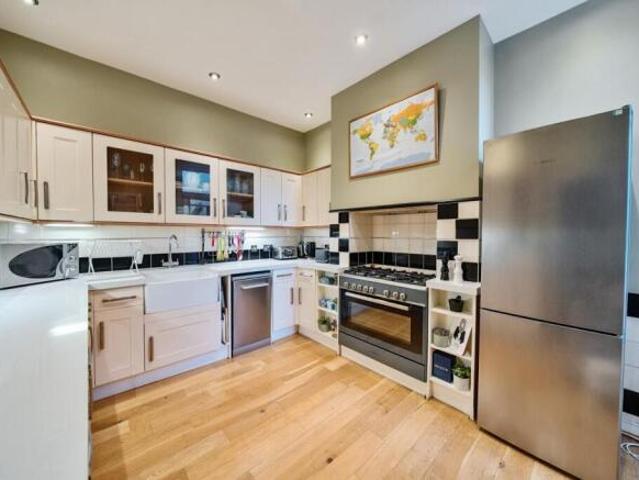 3 bedroom terraced house for sale in Pathfield Road, Streatham Common, London, SW16