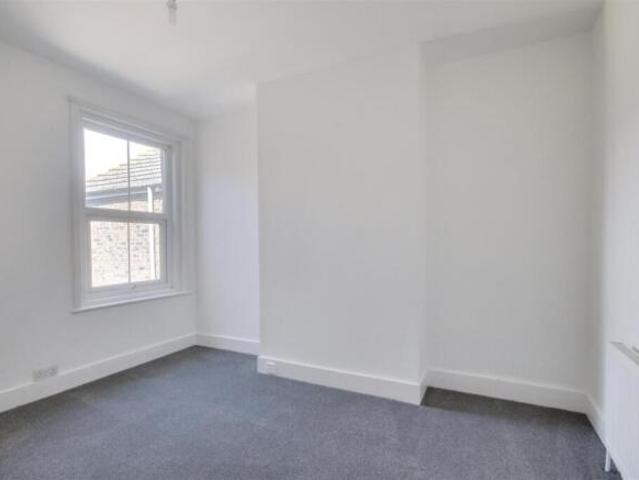 3 bedroom terraced house for sale in Pavilion Road, Worthing, BN14