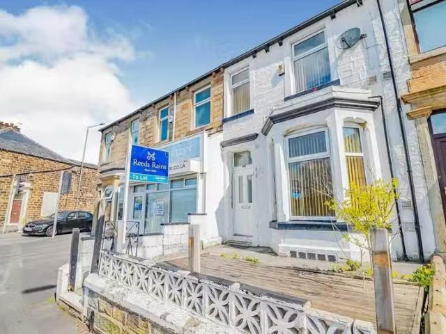 3 bedroom terraced house for sale in Padiham Road, Burnley, La.