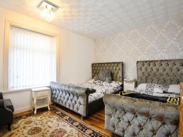3 bedroom terraced house for sale in Parkside Road, BRADFORD, BD5