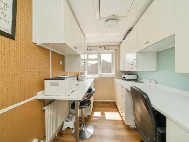 3 bedroom terraced house for sale in Pevensey Road, Slough, SL2