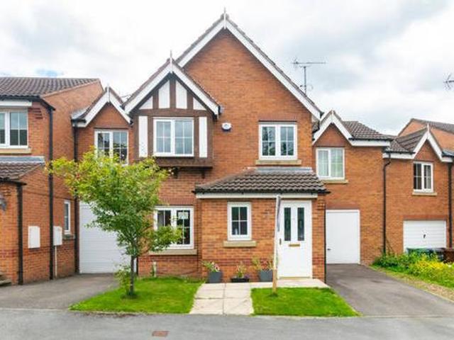 3 bedroom terraced house for sale in Pennyfield Close Leeds LS6 LS6