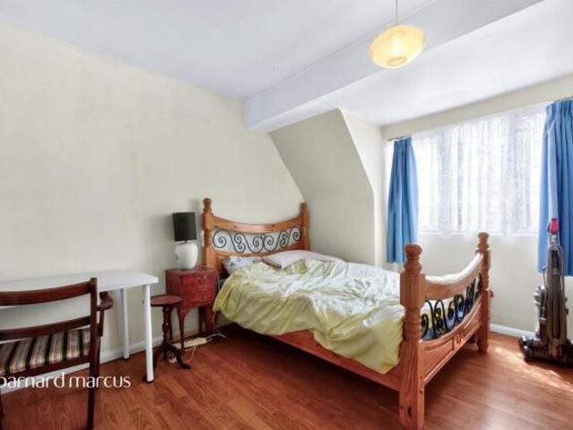 3 bedroom terraced house for sale in Penton Place, London, SE17
