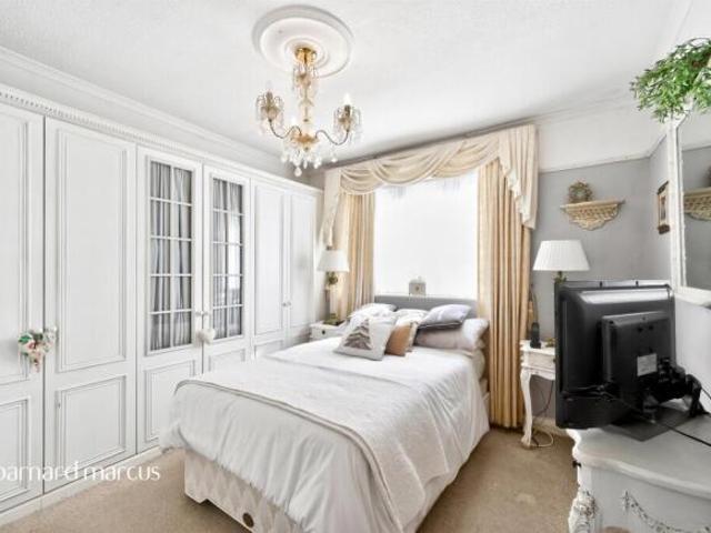 3 bedroom terraced house for sale in Phyllis Avenue, New Malden, KT3