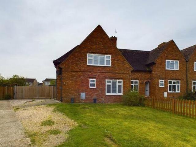 3 Bedroom Terraced House For Sale In Pirton, Hitchin