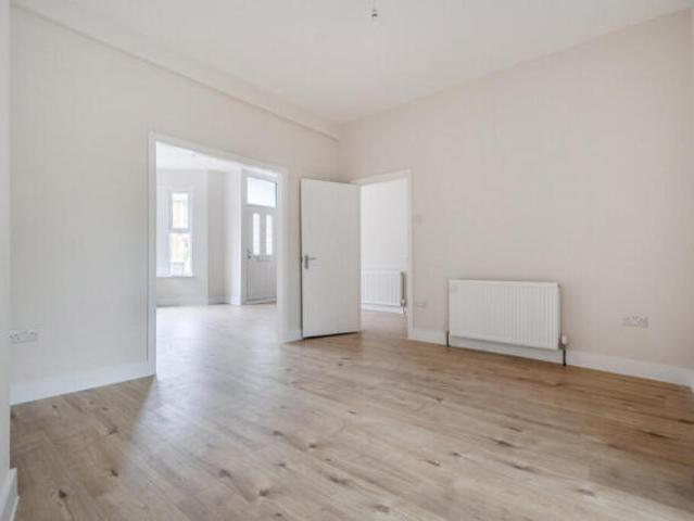 3 bedroom terraced house for sale in Plum Lane, London, SE18