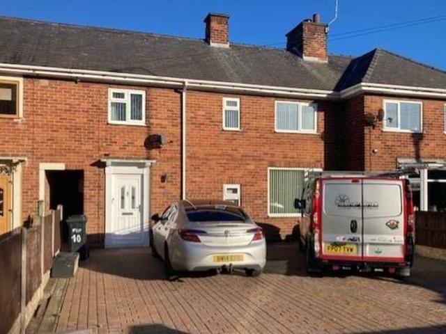 3 bedroom terraced house for sale in Plough Lane Aston CH5