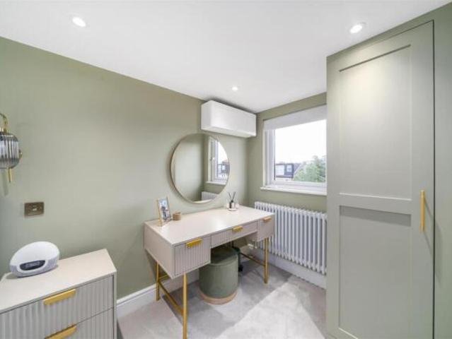 3 bedroom terraced house for sale in Prince Georges Avenue, Raynes Park, SW20