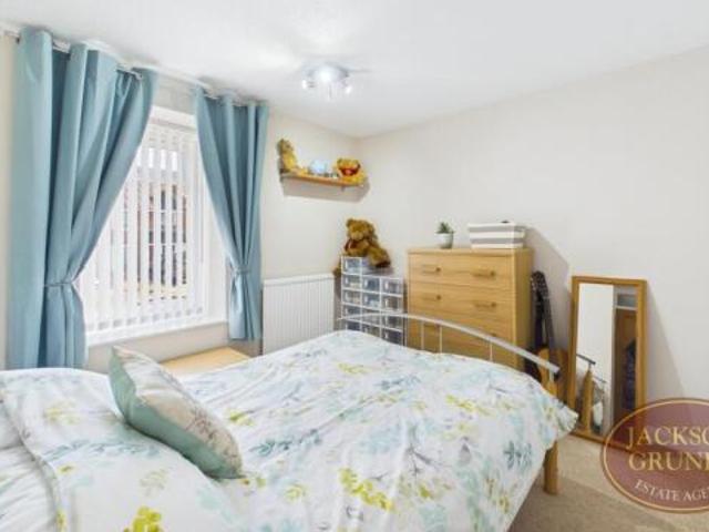 3 bedroom terraced house for sale in Pritchard Close, Rectory Farm, NN3 5BW, NN3