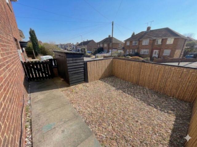 3 bedroom terraced house for sale in Putteridge Road, Luton, Bedfordshire, LU2 8HG, LU2