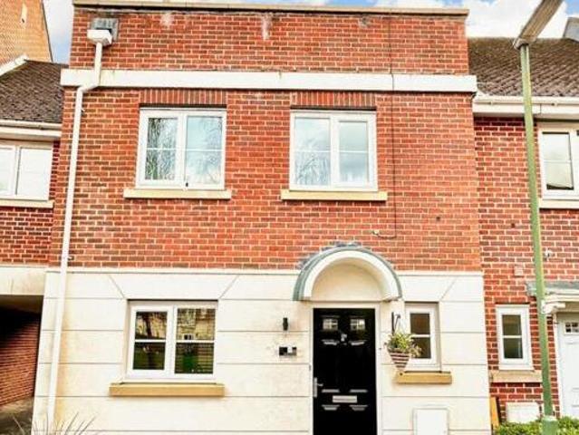 3 Bedroom Terraced House For Sale In Pulborough