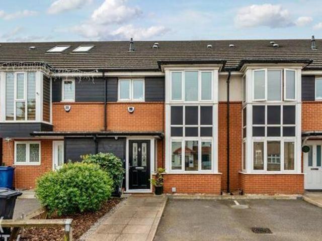 3 Bedroom Terraced House For Sale In Purfleet on thames