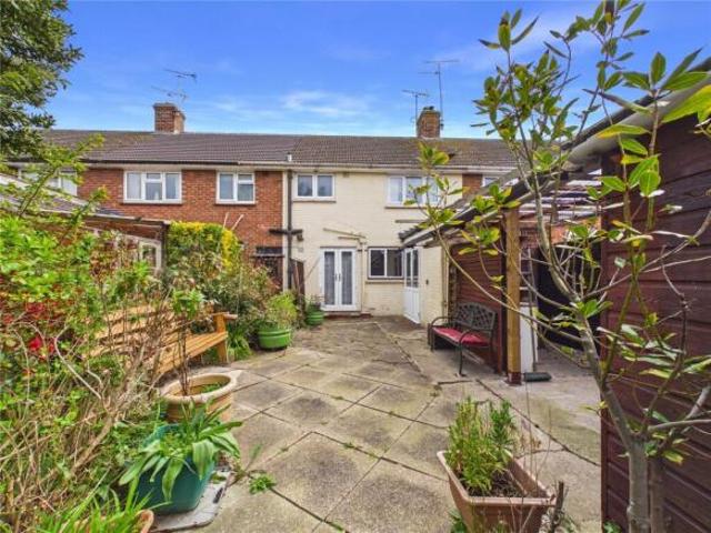 3 bedroom terraced house for sale in Pyms Road, Chelmsford, Essex, CM2