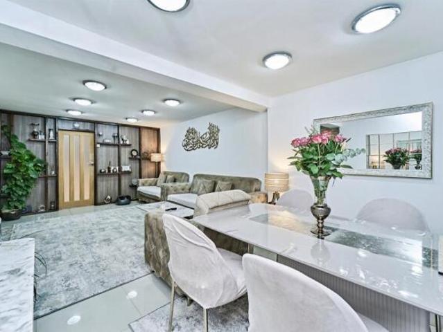 3 bedroom terraced house for sale in Queens Close, SMETHWICK, B67