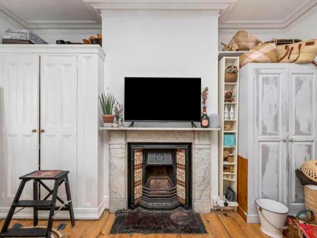 3 bedroom terraced house for sale in Queens Park Road, Queens Park, Brighton BN2 0GG, BN2
