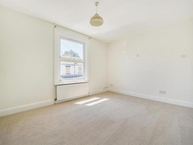 3 bedroom terraced house for sale in Queens Road, Caversham, Berkshire, RG4