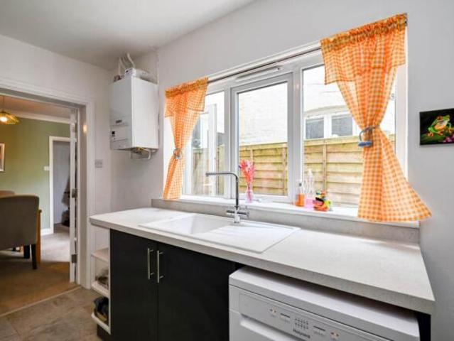 3 bedroom terraced house for sale in Queens Road, Caversham, RG4