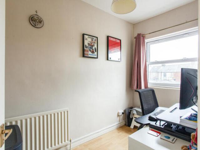 3 bedroom terraced house for sale in Queens Road, Sheffield, S20