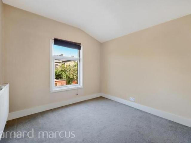 3 bedroom terraced house for sale in Quick Road, London, W4