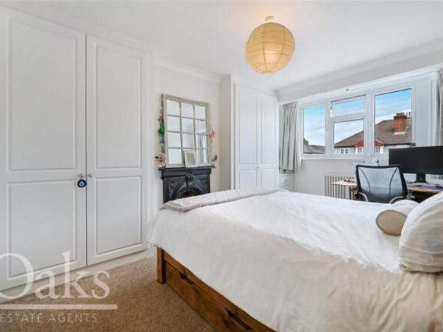 3 bedroom terraced house for sale in Rowan Crescent, London, SW16