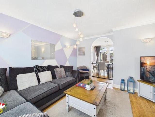 3 bedroom terraced house for sale in Robinswood Gardens, Robinswood, Gloucester, GL4
