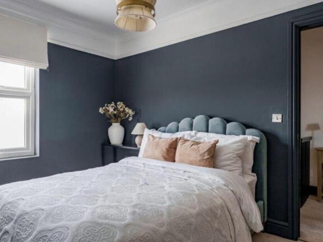3 bedroom terraced house for sale in Roman Road, Cheltenham, GL51