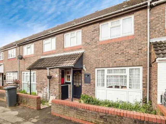 3 Bedroom Terraced House For Sale In Romford