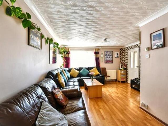 3 bedroom terraced house for sale in Rosedale Way, Kempston, Bedford, MK42
