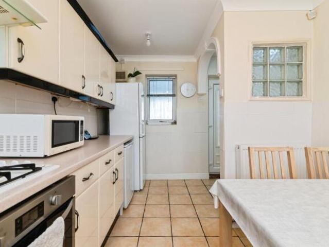 3 bedroom terraced house for sale in Rosslyn Drive, Nottingham, NG8