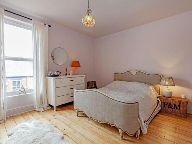 3 bedroom terraced house for sale in Ratcliffe Road, Sharrow Vale, S11