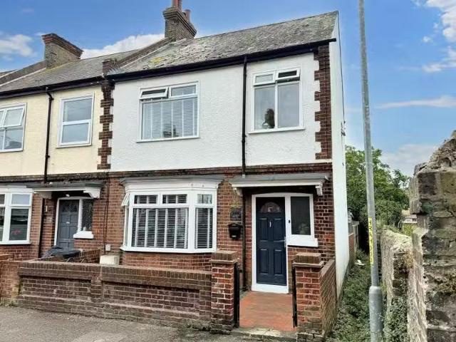 3 bedroom terraced house for sale in Rawdon Road, Ramsgate, CT11