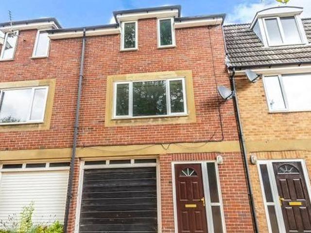 3 bedroom terraced house for sale in Ray Lodge Mews Maidenhead SL6