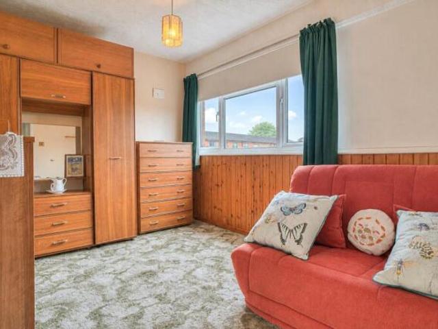 3 bedroom terraced house for sale in Raybrook Crescent, Swindon, Wiltshire, SN2