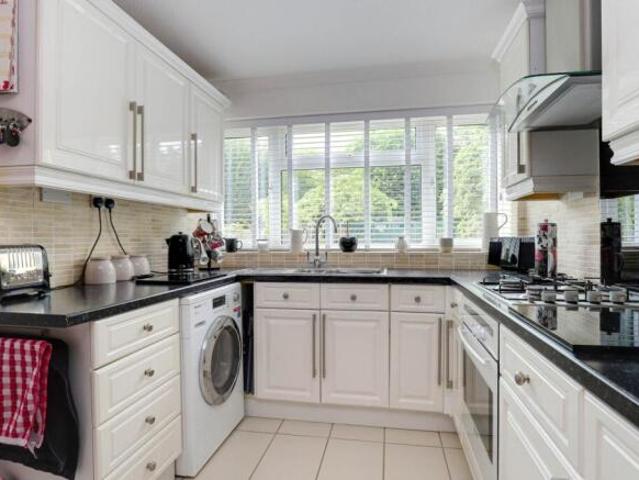 3 bedroom terraced house for sale in Ragley Mews, Caversham, RG4