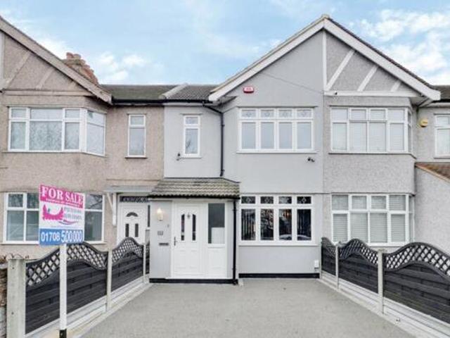 3 Bedroom Terraced House For Sale In Rainham