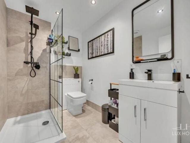 3 bedroom terraced house for sale in Regency Court, Brentwood, CM14
