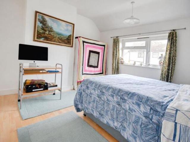 3 bedroom terraced house for sale in RICKMANSWORTH ROAD, Watford, WD18