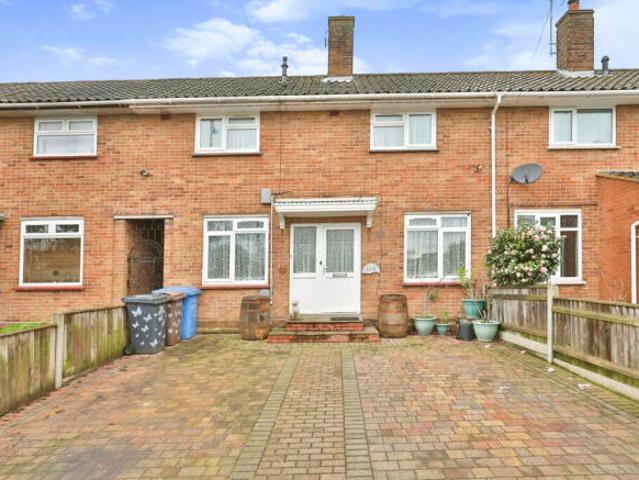 3 bedroom terraced house for sale in Rider Haggard Road, Norwich, NR7