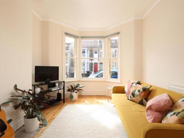 3 bedroom terraced house for sale in Rudthorpe Road, Bristol, BS7